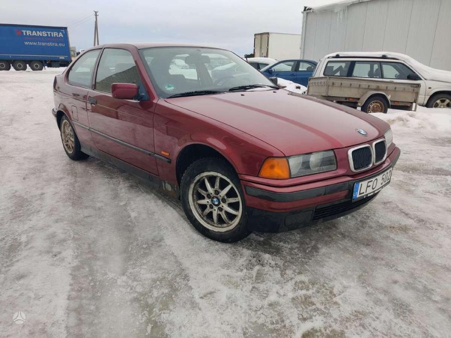 Sarkans BMW 316 1997 Kauņa, ar dzinēja tilpumu 1.60 L un nobraukumu 200 tūkst. km par 950 €, foto 2 vietnē AUTOMOTO.COM.LV