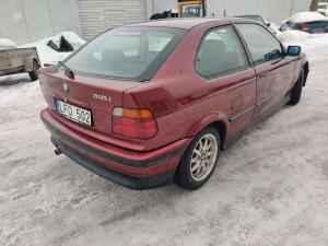 Sarkans BMW 316 1997 Kauņa, ar dzinēja tilpumu 1.60 L un nobraukumu 200 tūkst. km par 950 €, foto 3 vietnē AUTOMOTO.COM.LV