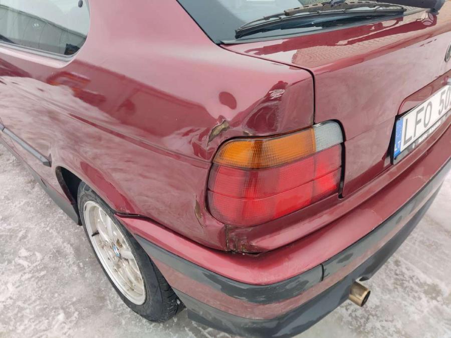Sarkans BMW 316 1997 Kauņa, ar dzinēja tilpumu 1.60 L un nobraukumu 200 tūkst. km par 950 €, foto 5 vietnē AUTOMOTO.COM.LV