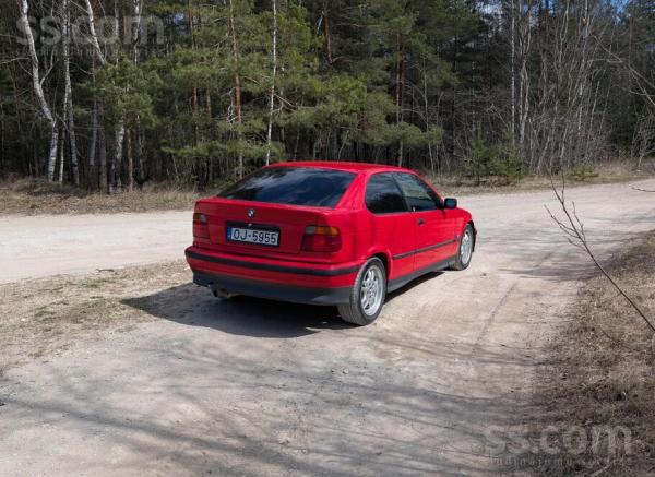Red BMW 316 1999 in Riga, with an engine capacity of 1.90 L and mileage of 219 thousand km for 1750 €, photo 2 on AUTOMOTO.COM.LV