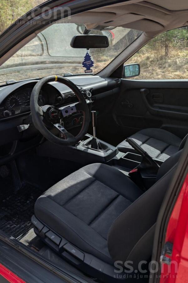 Red BMW 316 1999 in Riga, with an engine capacity of 1.90 L and mileage of 219 thousand km for 1750 €, photo 5 on AUTOMOTO.COM.LV