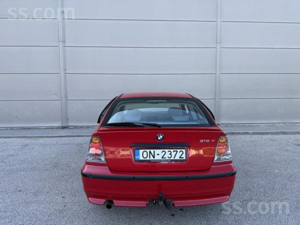 Red BMW 316 2002 in Valmiera, with an engine capacity of 1.80 L and mileage of 159 thousand km for 2600 €, photo 3 on AUTOMOTO.COM.LV