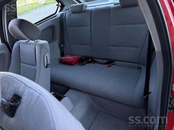 Red BMW 316 2002 in Valmiera, with an engine capacity of 1.80 L and mileage of 159 thousand km for 2600 €, photo 8 on AUTOMOTO.COM.LV