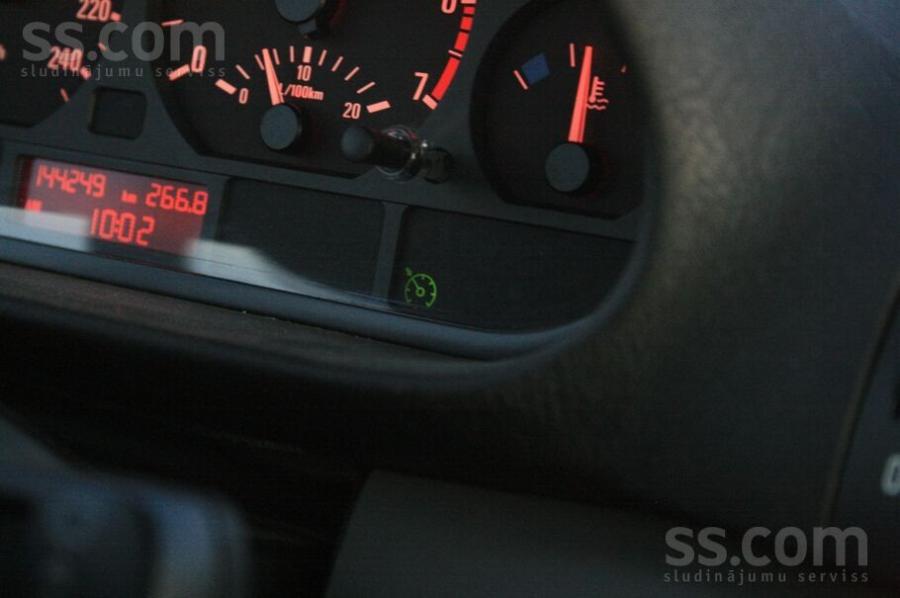 Sarkans BMW 316 2003 Tukums, ar dzinēja tilpumu 1.80 L un nobraukumu 144 tūkst. km par 3200 €, foto 18 vietnē AUTOMOTO.COM.LV