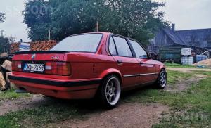 Sarkans BMW 316 1988 Valmiera, ar dzinēja tilpumu 2.80 L un nobraukumu 284 tūkst. km par 9800 €, foto 4 vietnē AUTOMOTO.COM.LV
