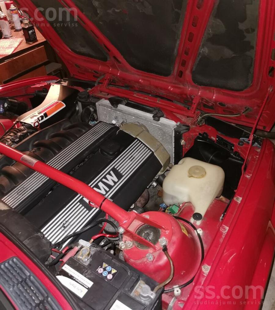 Sarkans BMW 316 1988 Valmiera, ar dzinēja tilpumu 2.80 L un nobraukumu 284 tūkst. km par 9800 €, foto 8 vietnē AUTOMOTO.COM.LV