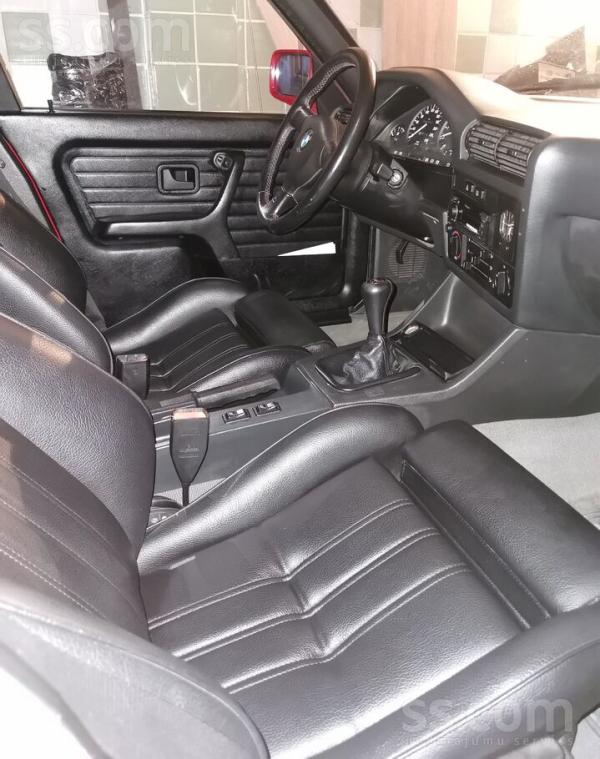 BMW 316 1988 Valmiera vietnē Sarkans BMW 316 1988 Valmiera, ar dzinēja tilpumu 2.80 L un nobraukumu 284 tūkst. km par 9800 €, foto 6 vietnē AUTOMOTO.COM.LV