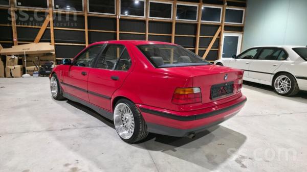 Sarkans BMW 316 1996 Rīga, ar dzinēja tilpumu 1.60 L un nobraukumu 123 tūkst. km par 6250 €, foto 3 vietnē AUTOMOTO.COM.LV