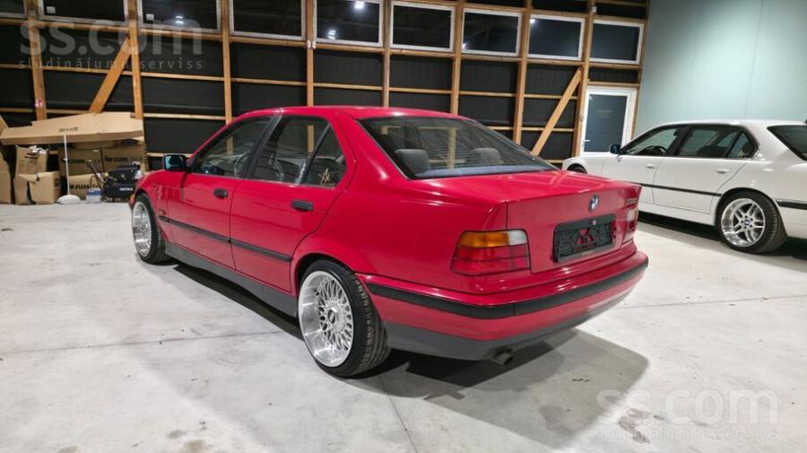 Red BMW 316 1996 in Riga, with an engine capacity of 1.60 L and mileage of 123 thousand km for 6250 €, photo 4 on AUTOMOTO.COM.LV