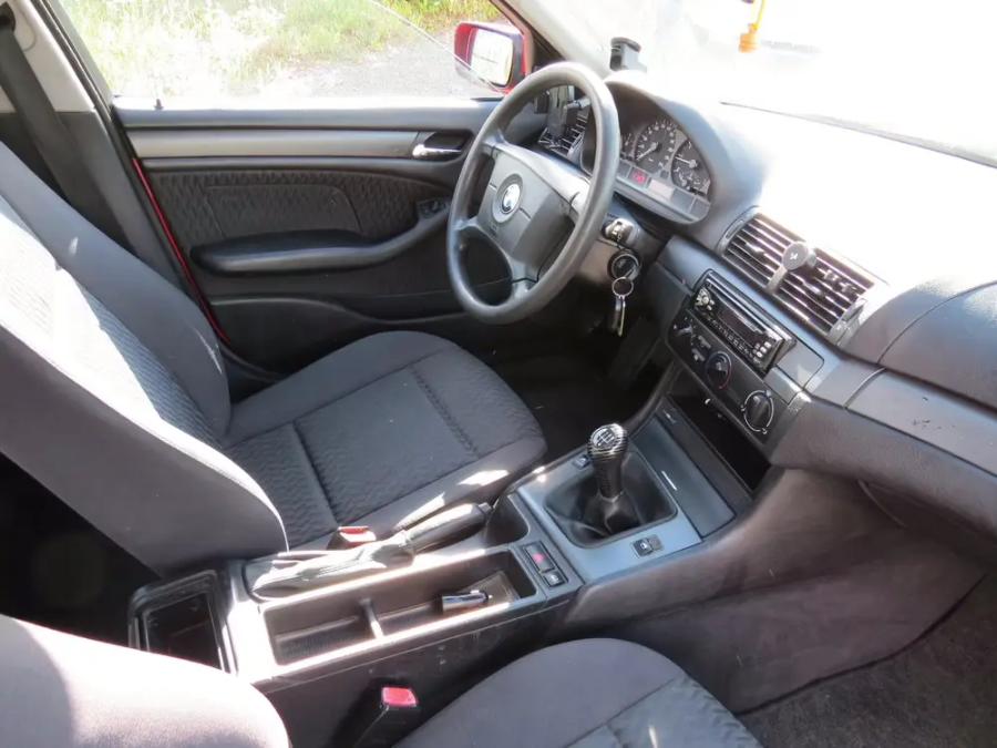 Sarkans BMW 316 1999 Rīga, ar dzinēja tilpumu 1.90 L un nobraukumu 200 tūkst. km par 1390 €, foto 13 vietnē AUTOMOTO.COM.LV