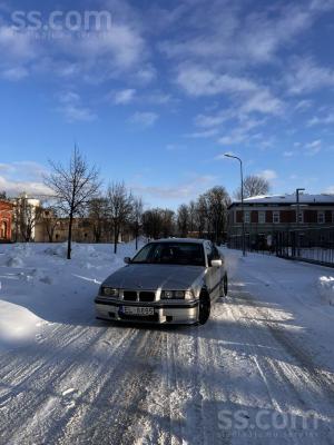 BMW 316 1991 Liepāja, ar dzinēja tilpumu 2.00 L un nobraukumu 319 tūkst. km par 3500 €, foto  vietnē AUTOMOTO.COM.LV