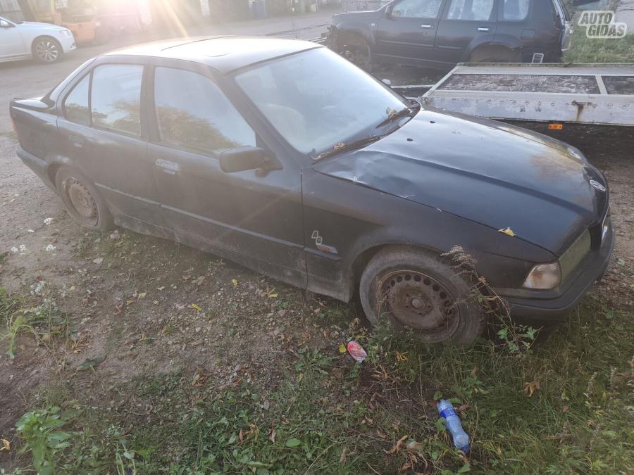 БМВ 316 1992 в Утена, объемом двигателя 1.60 л и пробегом 300 тыс. км за 550 €, фото 1 на AUTOMOTO.COM.LV