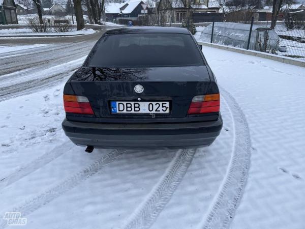 BMW 316 1995 Ukmergė, ar dzinēja tilpumu 1.60 L un nobraukumu 290 tūkst. km par 1450 €, foto 4 vietnē AUTOMOTO.COM.LV