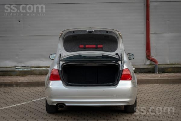 BMW 316 2010 in Tukums, with an engine capacity of 2.00 L and mileage of 272 thousand km for 5150 €, photo 6 on AUTOMOTO.COM.LV