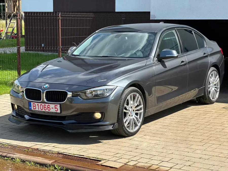 BMW 316 2013 in Riga, with an engine capacity of 2.00 L and mileage of 190 thousand km for 7800 €, photo 4 on AUTOMOTO.COM.LV