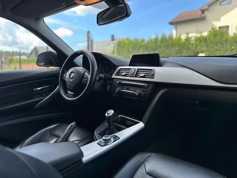 BMW 316 2013 in Riga, with an engine capacity of 2.00 L and mileage of 190 thousand km for 7800 €, photo 19 on AUTOMOTO.COM.LV