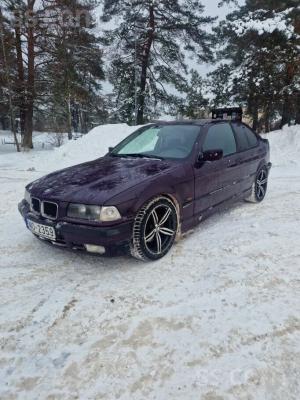 Violets BMW 316 1996 Tukums, ar dzinēja tilpumu 1.60 L un nobraukumu 328 tūkst. km par 1390 €, foto  vietnē AUTOMOTO.COM.LV