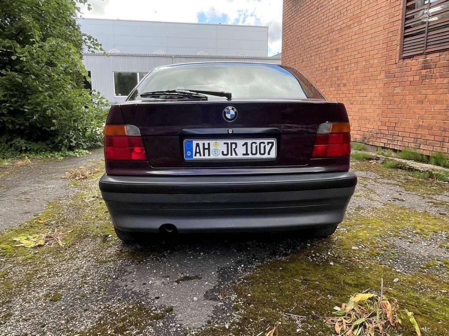 Violets BMW 316 1995 Marijampole, ar dzinēja tilpumu 1.60 L un nobraukumu 220 tūkst. km par 1200 €, foto 11 vietnē AUTOMOTO.COM.LV