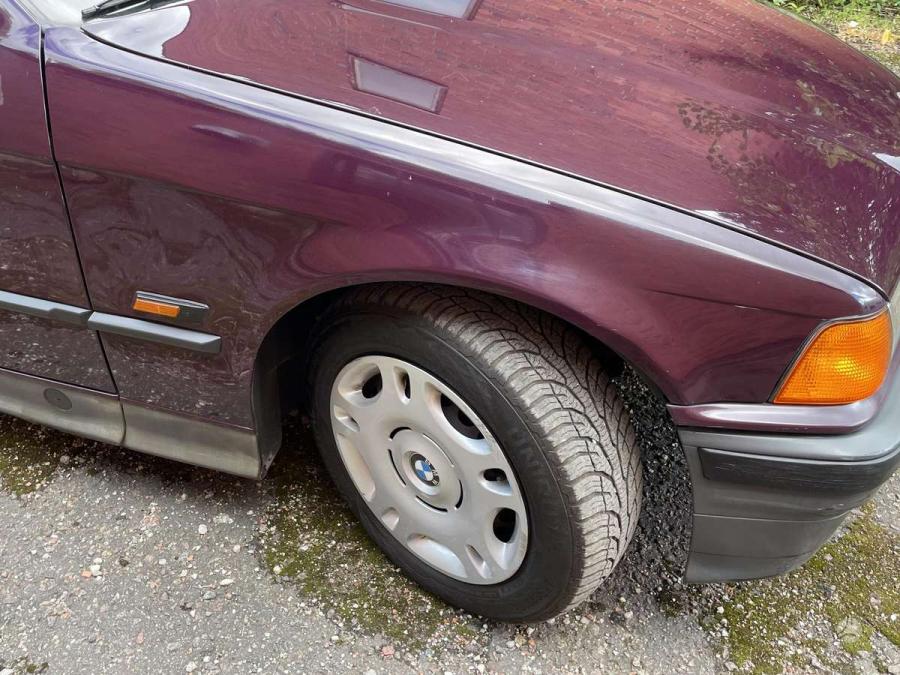 Violets BMW 316 1995 Marijampole, ar dzinēja tilpumu 1.60 L un nobraukumu 220 tūkst. km par 1200 €, foto 15 vietnē AUTOMOTO.COM.LV
