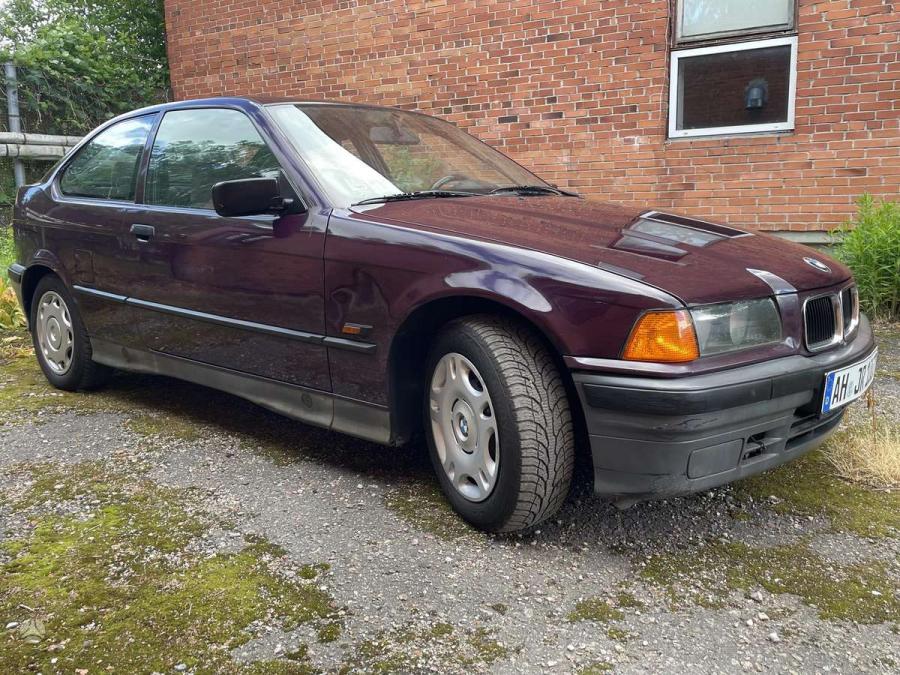 Violets BMW 316 1995 Marijampole, ar dzinēja tilpumu 1.60 L un nobraukumu 220 tūkst. km par 1200 €, foto 16 vietnē AUTOMOTO.COM.LV