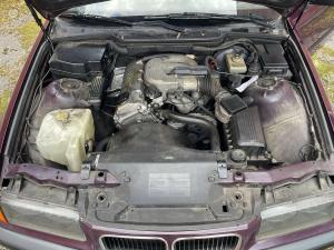 Violets BMW 316 1995 Marijampole, ar dzinēja tilpumu 1.60 L un nobraukumu 220 tūkst. km par 1200 €, foto 17 vietnē AUTOMOTO.COM.LV