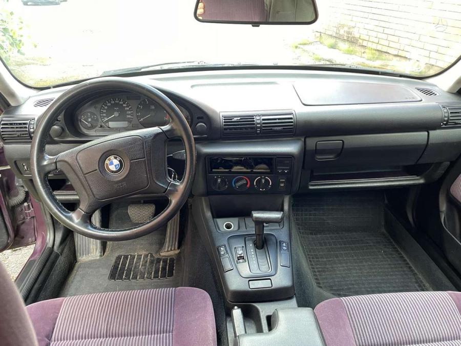 Violets BMW 316 1995 Marijampole, ar dzinēja tilpumu 1.60 L un nobraukumu 220 tūkst. km par 1200 €, foto 23 vietnē AUTOMOTO.COM.LV