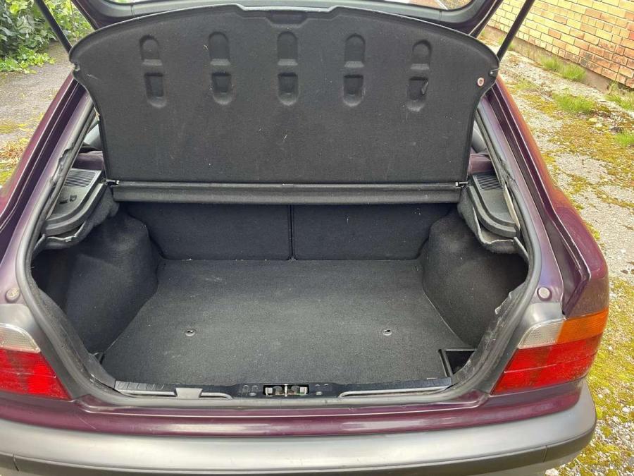 Violets BMW 316 1995 Marijampole, ar dzinēja tilpumu 1.60 L un nobraukumu 220 tūkst. km par 1200 €, foto 25 vietnē AUTOMOTO.COM.LV