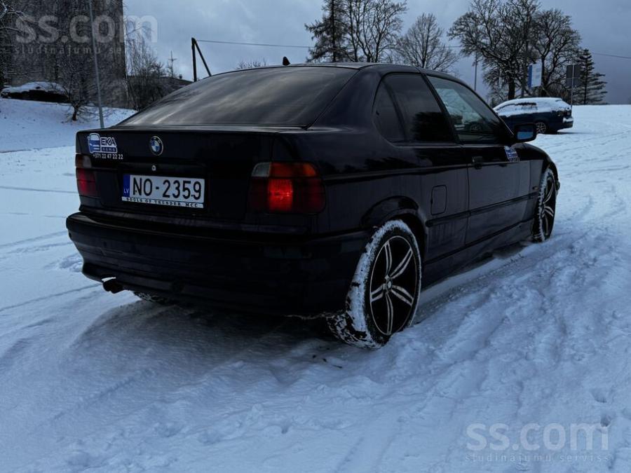 Violet BMW 316 1996 in Aluksne, with an engine capacity of 1.60 L and mileage of 328 thousand km for 1600 €, photo 4 on AUTOMOTO.COM.LV
