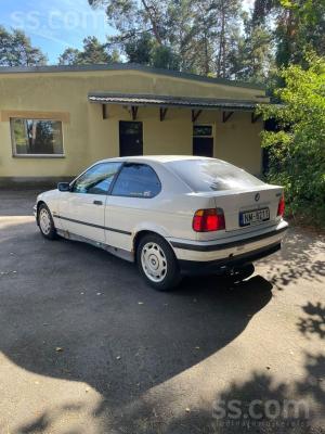 Balts BMW 316 1997 Rīga, ar dzinēja tilpumu 1.60 L un nobraukumu 222 tūkst. km par 1200 €, foto 5 vietnē AUTOMOTO.COM.LV