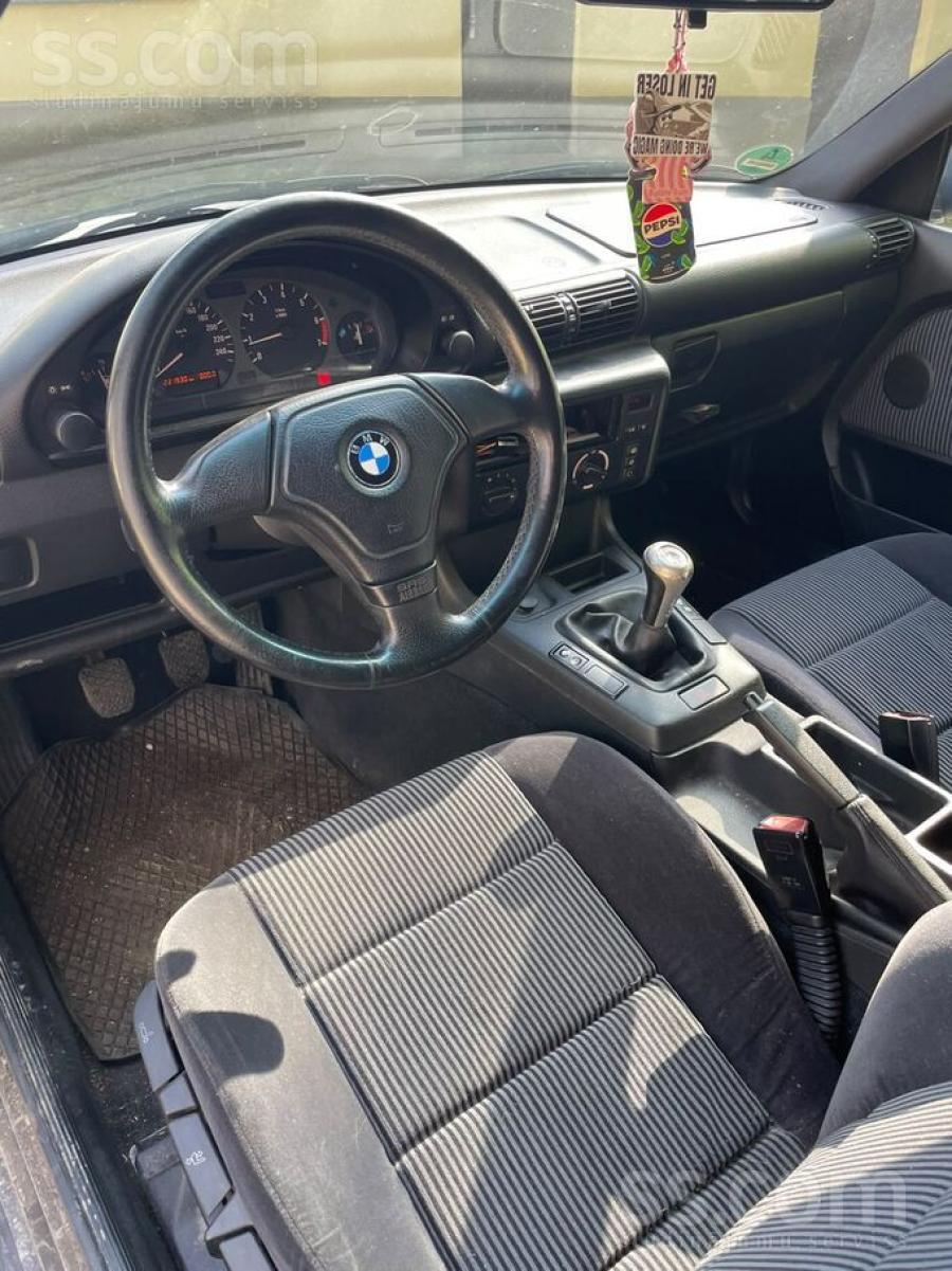 Balts BMW 316 1997 Rīga, ar dzinēja tilpumu 1.60 L un nobraukumu 222 tūkst. km par 1200 €, foto 8 vietnē AUTOMOTO.COM.LV