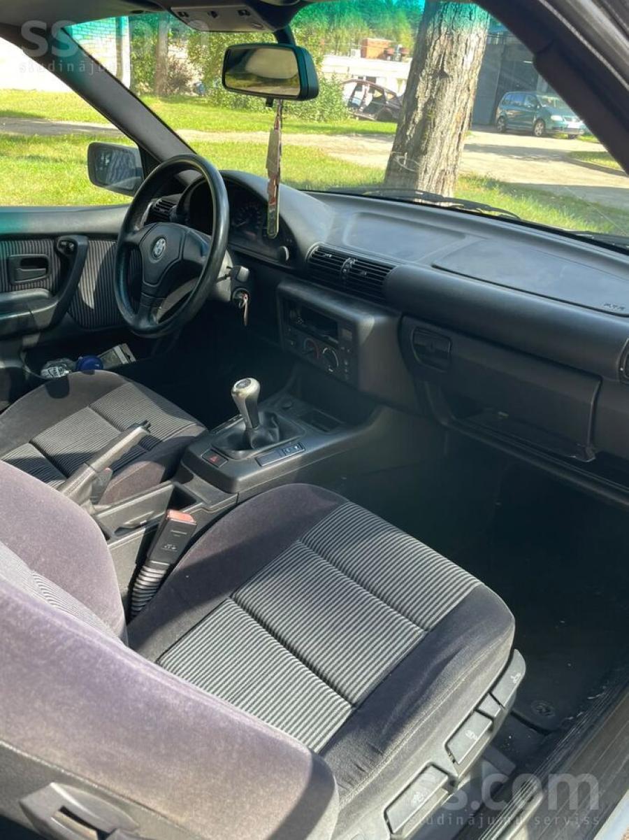 Balts BMW 316 1997 Rīga, ar dzinēja tilpumu 1.60 L un nobraukumu 222 tūkst. km par 1200 €, foto 9 vietnē AUTOMOTO.COM.LV