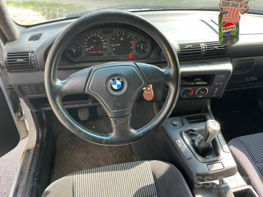 Balts BMW 316 1997 Rīga, ar dzinēja tilpumu 1.60 L un nobraukumu 222 tūkst. km par 1200 €, foto 12 vietnē AUTOMOTO.COM.LV
