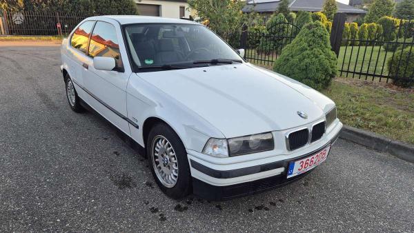 Balts BMW 316 1999 Viļņa, ar dzinēja tilpumu 1.90 L un nobraukumu 163 tūkst. km par 1999 €, foto 3 vietnē AUTOMOTO.COM.LV