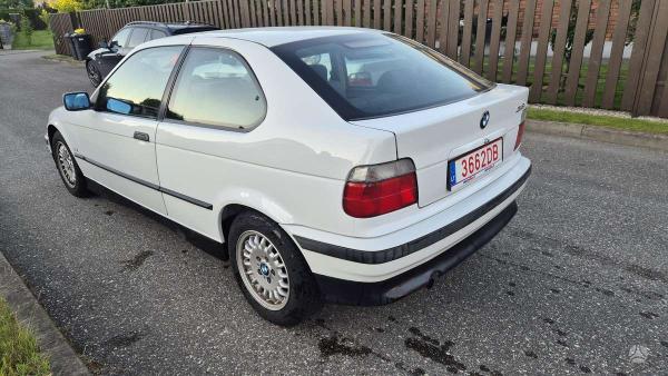 Balts BMW 316 1999 Viļņa, ar dzinēja tilpumu 1.90 L un nobraukumu 163 tūkst. km par 1999 €, foto 7 vietnē AUTOMOTO.COM.LV