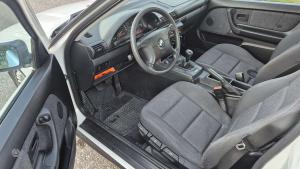 White BMW 316 1999 in Vilnius, with an engine capacity of 1.90 L and mileage of 163 thousand km for 1999 €, photo 10 on AUTOMOTO.COM.LV