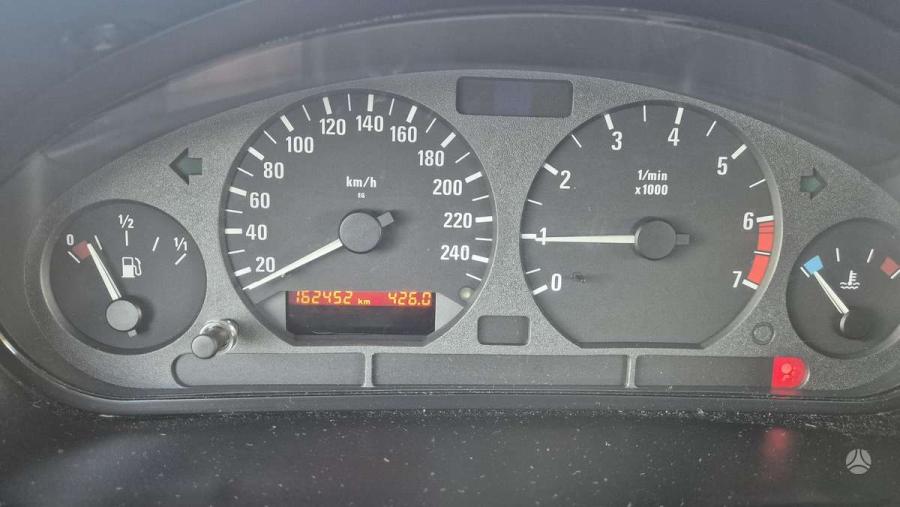 White BMW 316 1999 in Vilnius, with an engine capacity of 1.90 L and mileage of 163 thousand km for 1999 €, photo 15 on AUTOMOTO.COM.LV