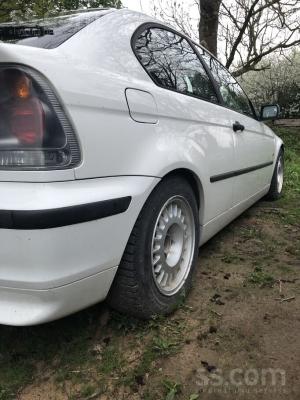White BMW 316 2001 in Saldus, with an engine capacity of 1.80 L and mileage of 251 thousand km for 800 €, photo 3 on AUTOMOTO.COM.LV