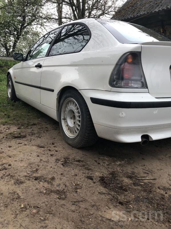 Balts BMW 316 2001 Saldus, ar dzinēja tilpumu 1.80 L un nobraukumu 251 tūkst. km par 800 €, foto 4 vietnē AUTOMOTO.COM.LV