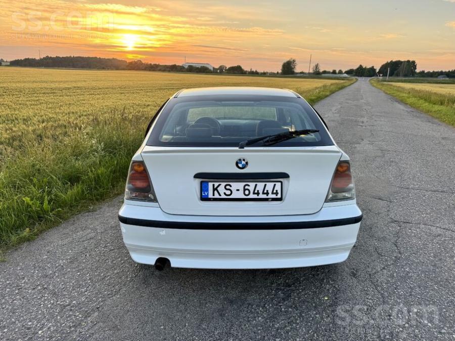 Balts BMW 316 2001 Saldus, ar dzinēja tilpumu 1.80 L un nobraukumu 252 tūkst. km par 1850 €, foto 5 vietnē AUTOMOTO.COM.LV