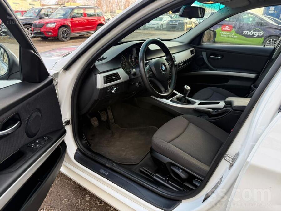 Balts BMW 316 2010 Rīga, ar dzinēja tilpumu 2.00 L un nobraukumu 281 tūkst. km par 4700 €, foto 12 vietnē AUTOMOTO.COM.LV