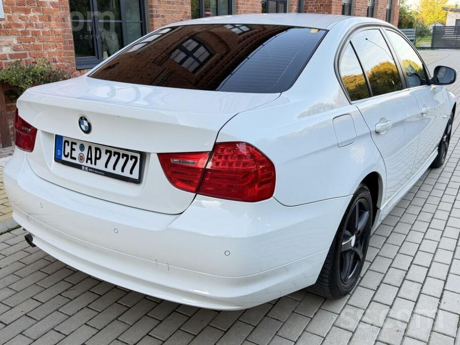 White BMW 316 2010 in Riga, with an engine capacity of 2.00 L and mileage of 289 thousand km for 5450 €, photo 9 on AUTOMOTO.COM.LV