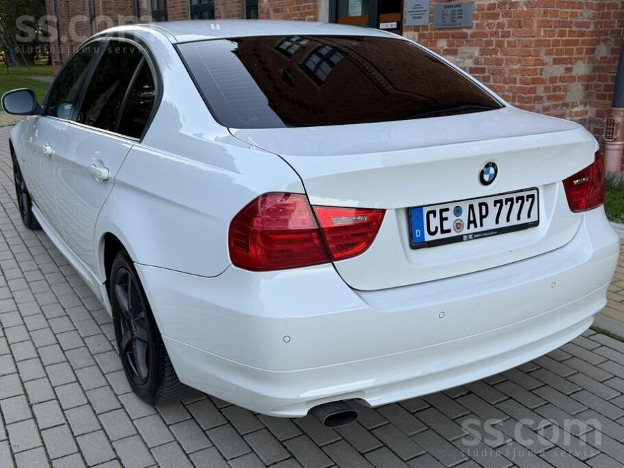 White BMW 316 2010 in Riga, with an engine capacity of 2.00 L and mileage of 289 thousand km for 5450 €, photo 11 on AUTOMOTO.COM.LV