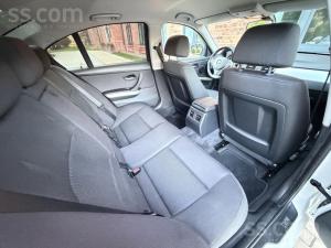 White BMW 316 2010 in Riga, with an engine capacity of 2.00 L and mileage of 289 thousand km for 5450 €, photo 16 on AUTOMOTO.COM.LV