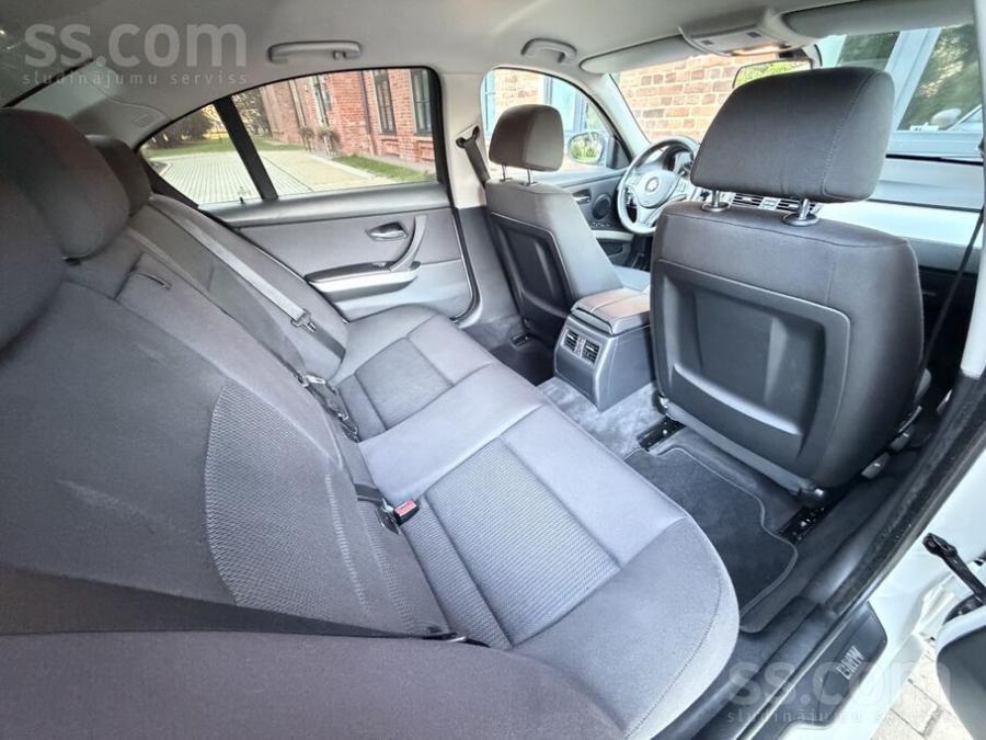 White BMW 316 2010 in Riga, with an engine capacity of 2.00 L and mileage of 289 thousand km for 5450 €, photo 16 on AUTOMOTO.COM.LV