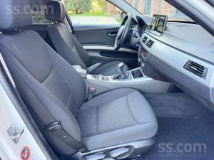 White BMW 316 2010 in Riga, with an engine capacity of 2.00 L and mileage of 289 thousand km for 5450 €, photo 20 on AUTOMOTO.COM.LV