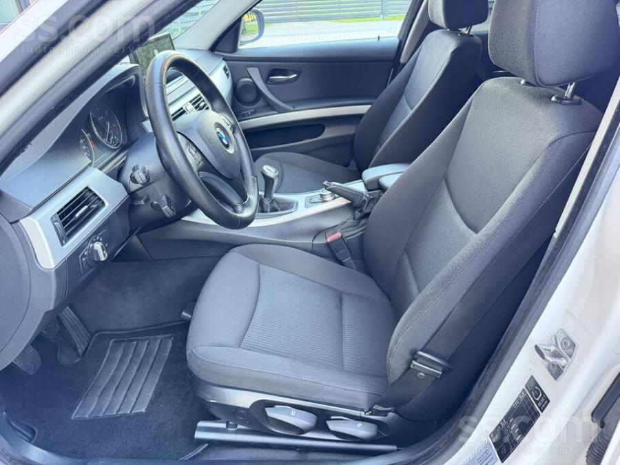White BMW 316 2010 in Riga, with an engine capacity of 2.00 L and mileage of 289 thousand km for 5450 €, photo 21 on AUTOMOTO.COM.LV