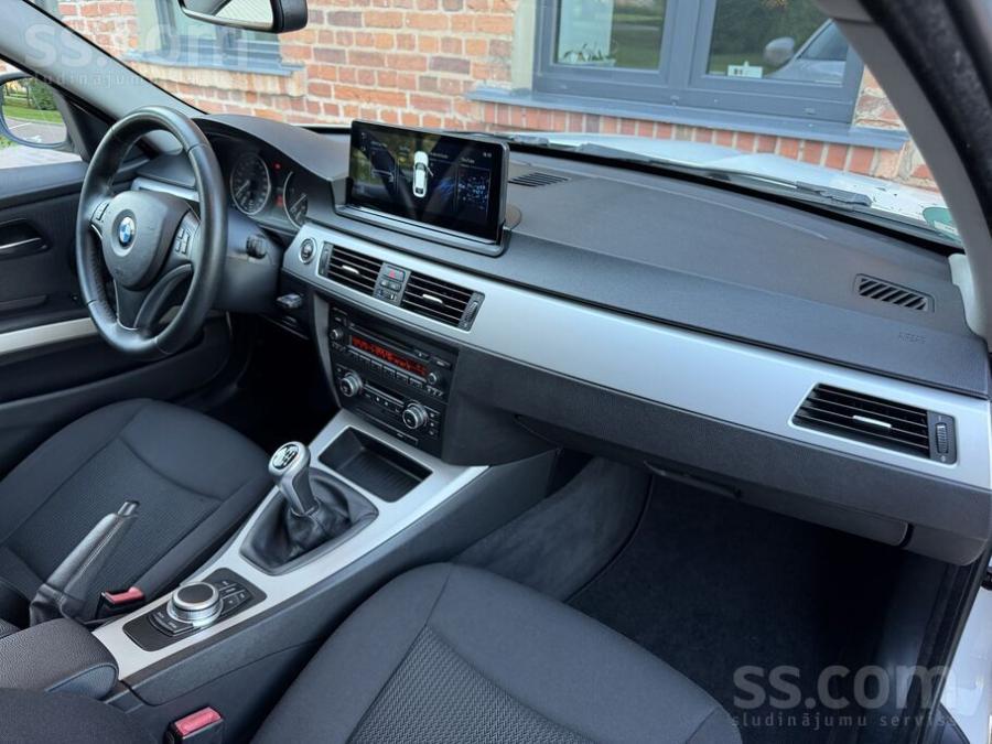 White BMW 316 2010 in Riga, with an engine capacity of 2.00 L and mileage of 289 thousand km for 5450 €, photo 23 on AUTOMOTO.COM.LV