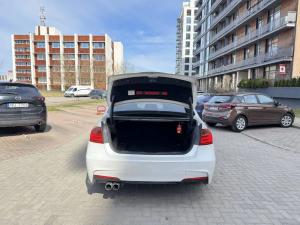 White BMW 316 2012 in Riga, with an engine capacity of 2.00 L and mileage of 270 thousand km for 6990 €, photo 7 on AUTOMOTO.COM.LV