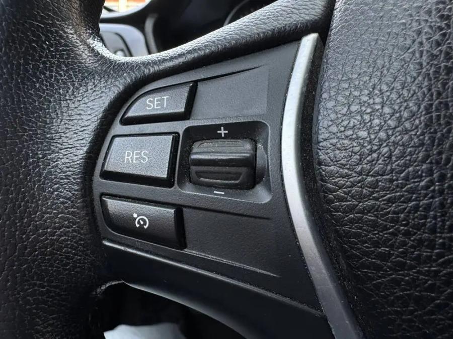White BMW 316 2012 in Riga, with an engine capacity of 2.00 L and mileage of 270 thousand km for 6990 €, photo 19 on AUTOMOTO.COM.LV