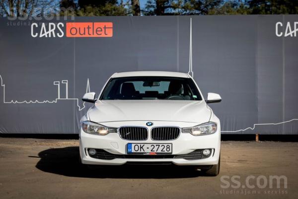 White BMW 316 2013 in Riga, with an engine capacity of 2.00 L and mileage of 235 thousand km for 9990 €, photo 2 on AUTOMOTO.COM.LV